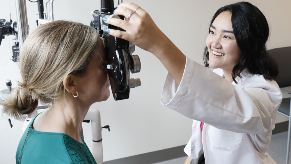 MPhil Optometry Syllabus & Subjects: What Will You Study?